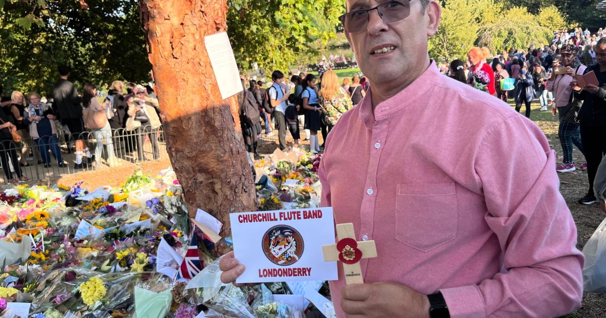 Limavady man pays his respects to the Queen - Alpha Newspaper Group